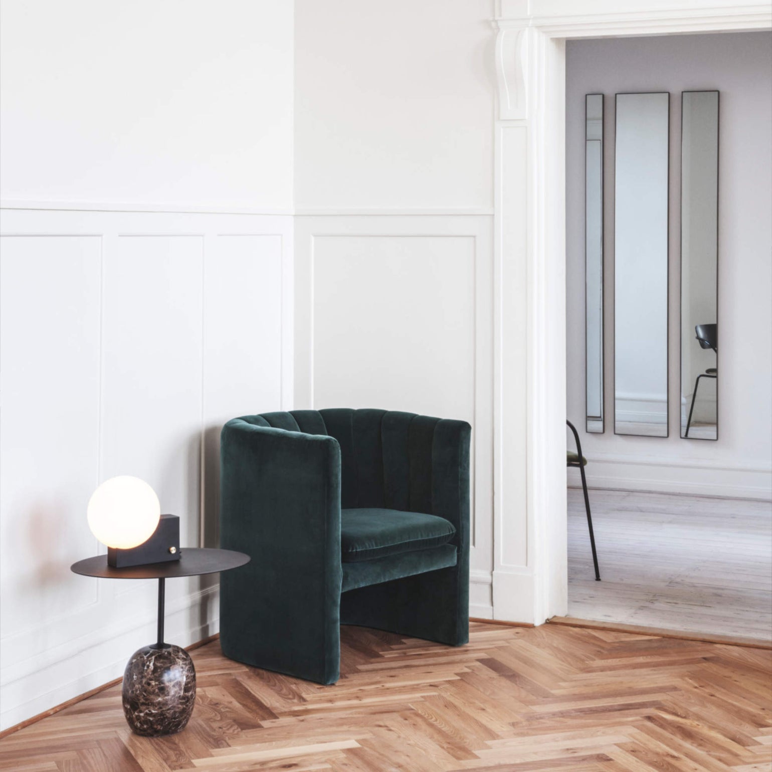 andTradition - Lato LN9 Side Table - Oak/Crema Diva – Designitch